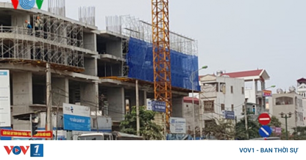 Ùn tắc giao thông nghiêm trọng tại Hà Nội và thành phố Hồ Chí Minh do ...