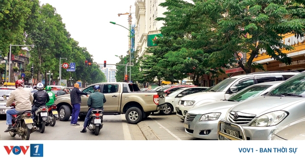Thiếu bãi đỗ xe ô tô – Một trong những nguyên nhân gây ùn tắc giao ...